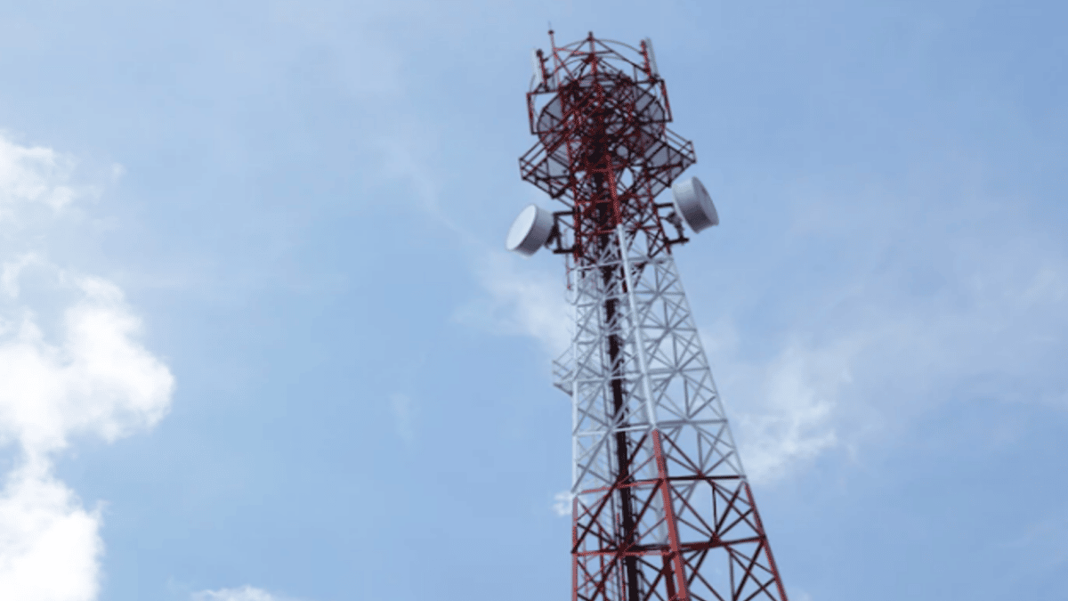 An Analysis Of Developing A Solar Power Generation System For Base Station