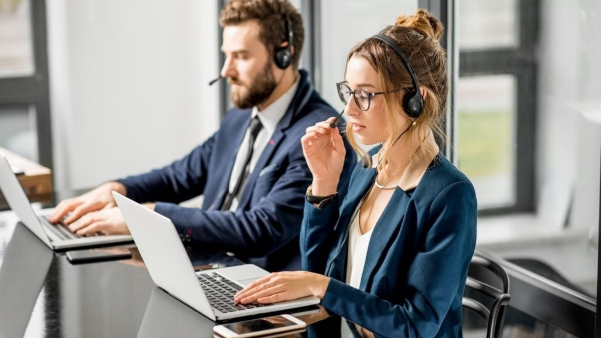 Customer Support Outsourcing: A Guide for Small Businesses