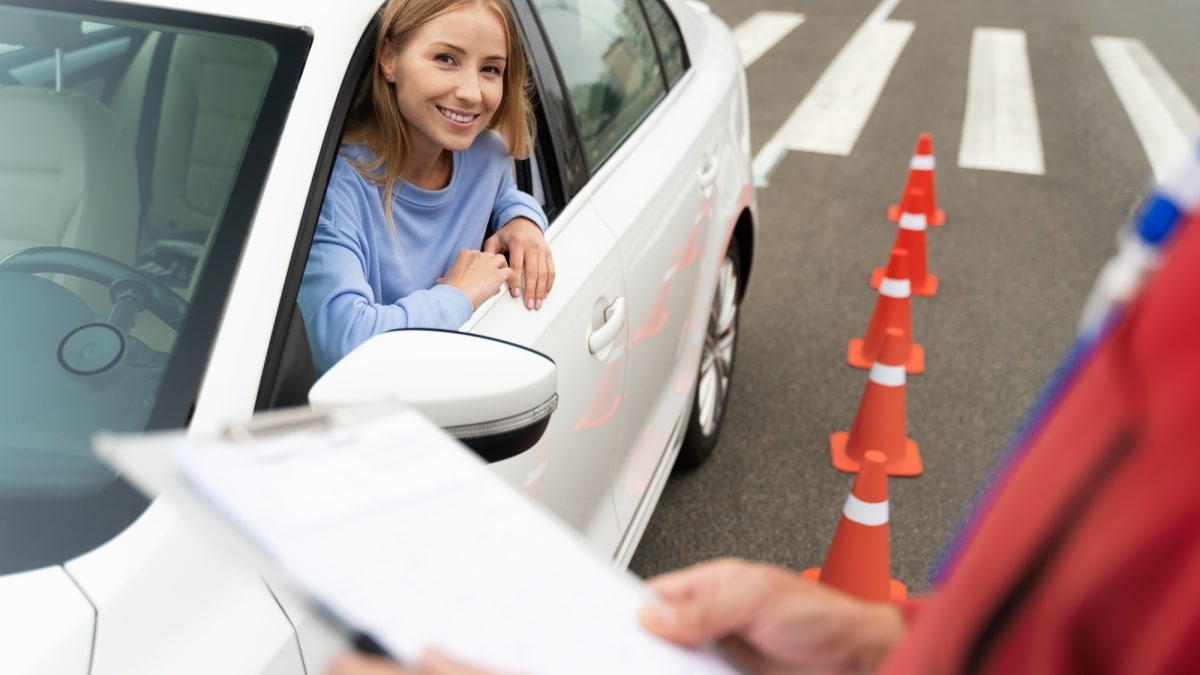 The Top Benefits of Enrolling in a Driving Lessons School in Mornington ...