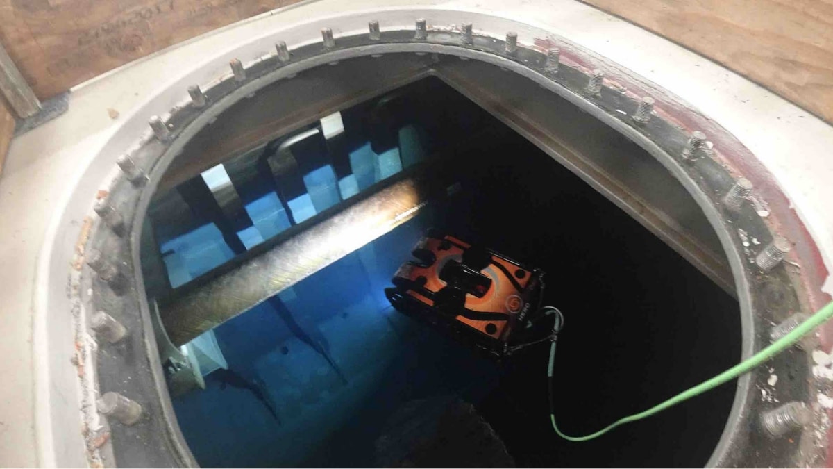 Water Tank Inspection Services And Storage Tank Cleaning: Hazards To ...