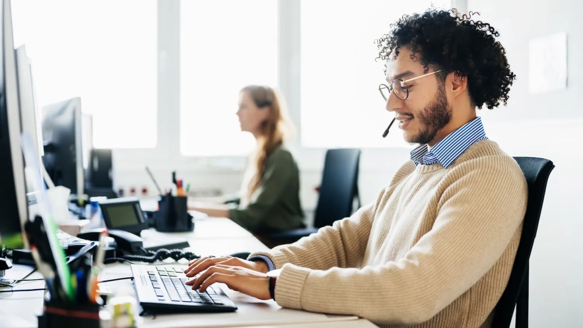 Balancing Efficiency And Quality: Tips For Effective Call Center Management