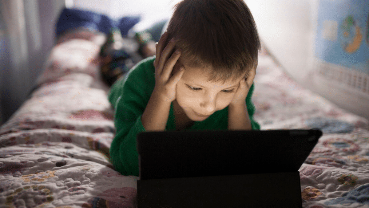 Children's Internet Safety: Measures & Expert Advice
