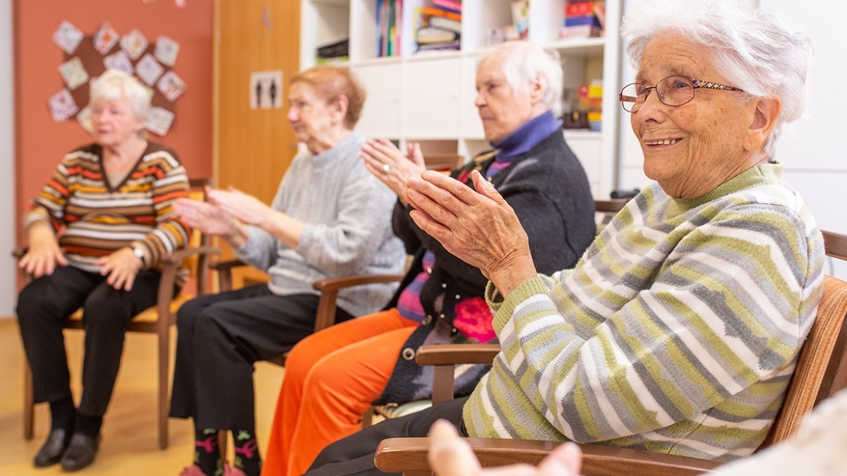 Money Help for When You're Old: How to Pick the Best Helper