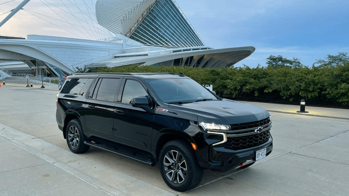 The Evolution of Limousines: From Classic Opulence to Modern Innovation