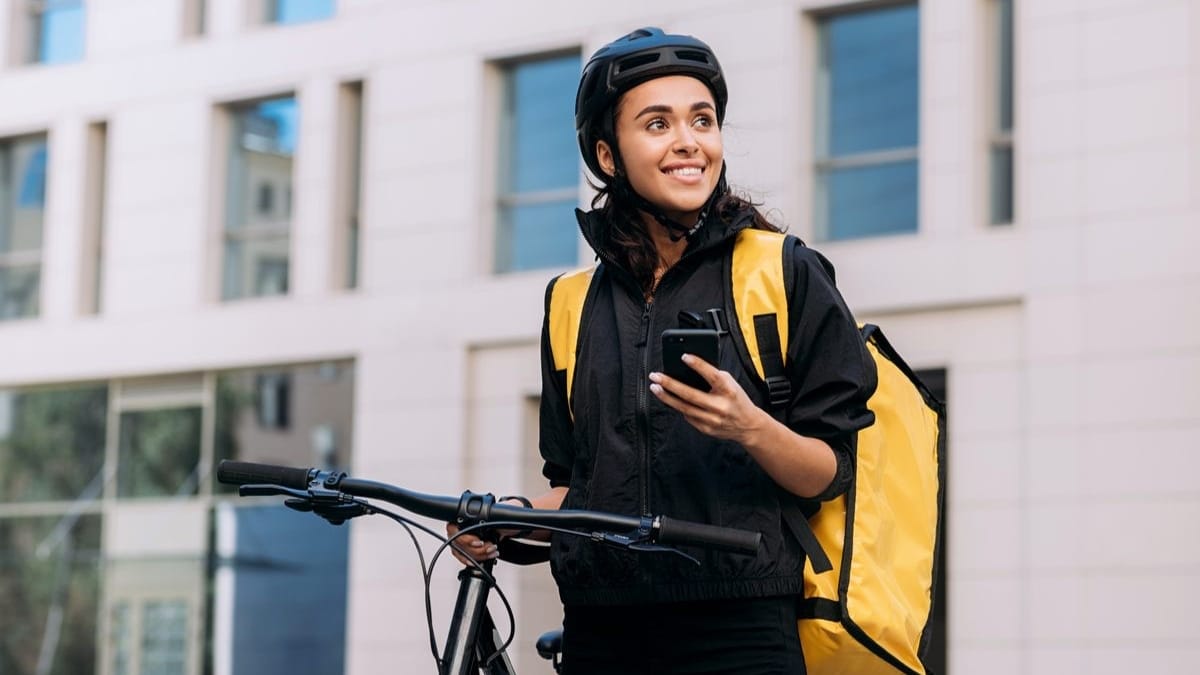 Tight Deadlines in Gig-Delivery Services: A Rising Risk for Road Safety