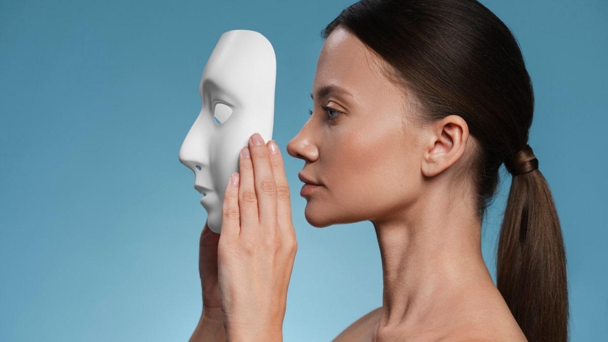 Facial Aesthetic Anatomy Explained: The Blueprint to Youthful Features