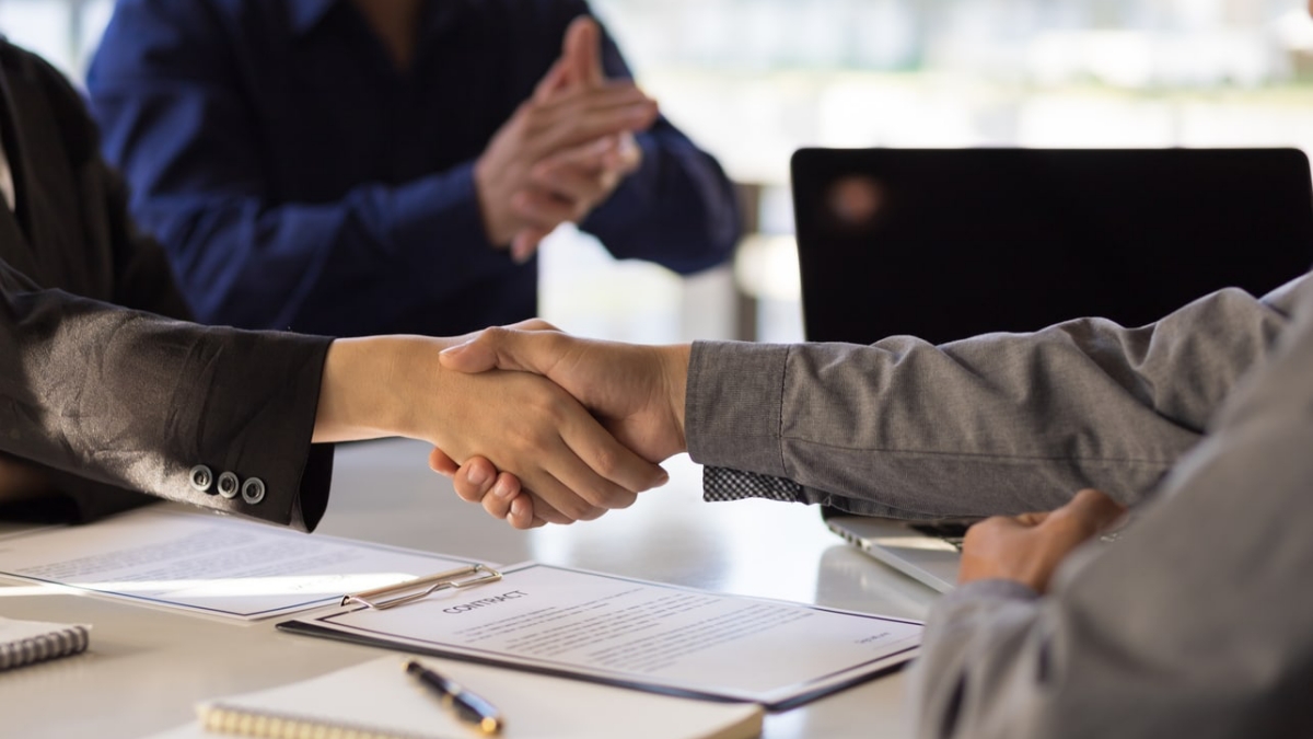 The Art of Business Negotiation: Why Language Skills Are Critical