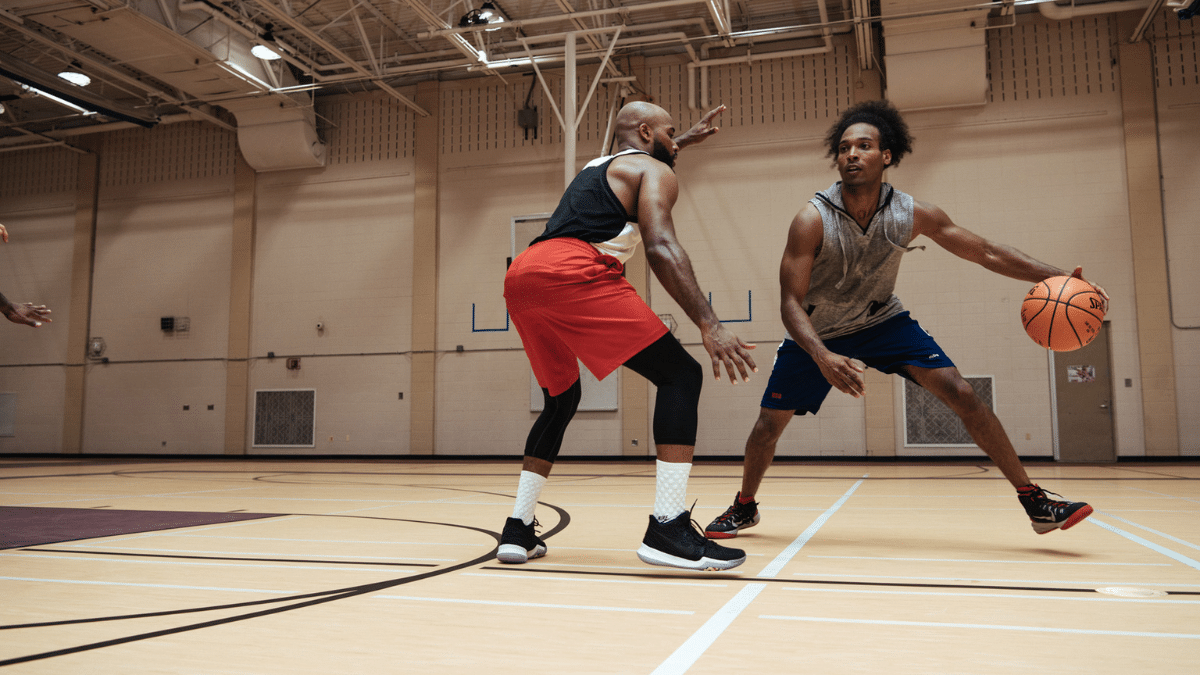How to Pick the Right Indoor Basketball Court for Training and Games