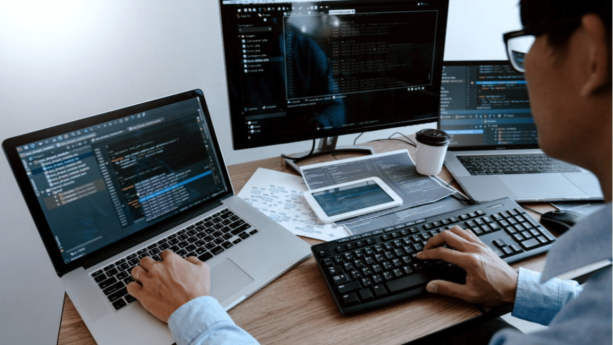 Hiring Python Developers: In-House vs. Freelancers vs. Agencies