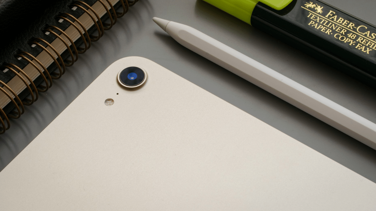 How to Choose an iPad Mini 6 Case: Weight vs. Protection