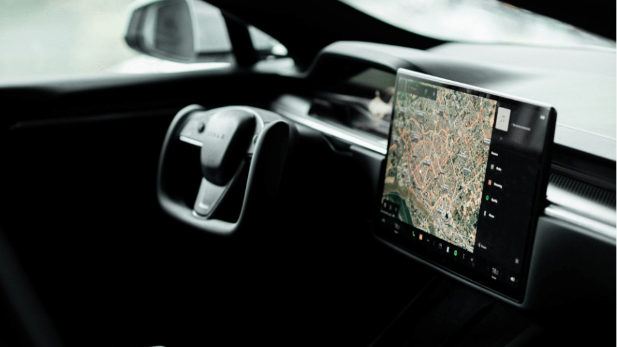 Preventing vehicle theft with advanced GPS tracking