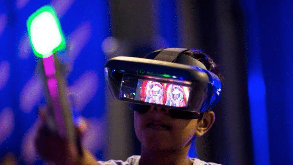 How Mobile Technology Is Changing Entertainment Habits