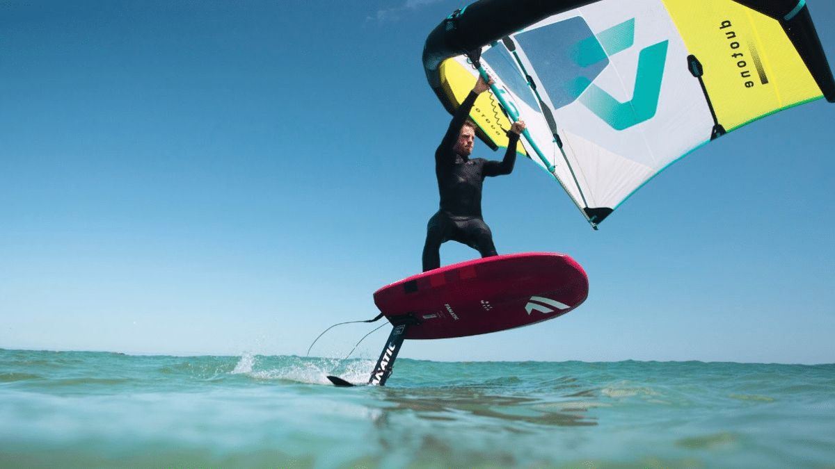Wing-Foiling vs. Kiteboarding: Which Wind Sport Fits Your Learning ...