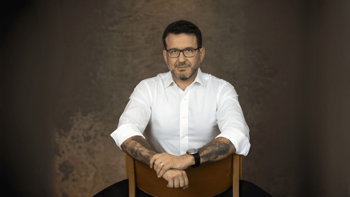 Opening Markets, Opening Minds: Businessman Arthur Machado