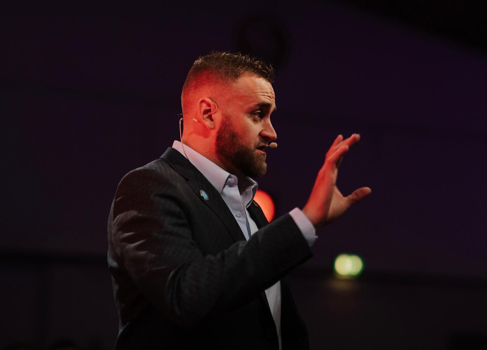 Meet Jason Brown: The Leader Who Mentored Thousands in Network ...
