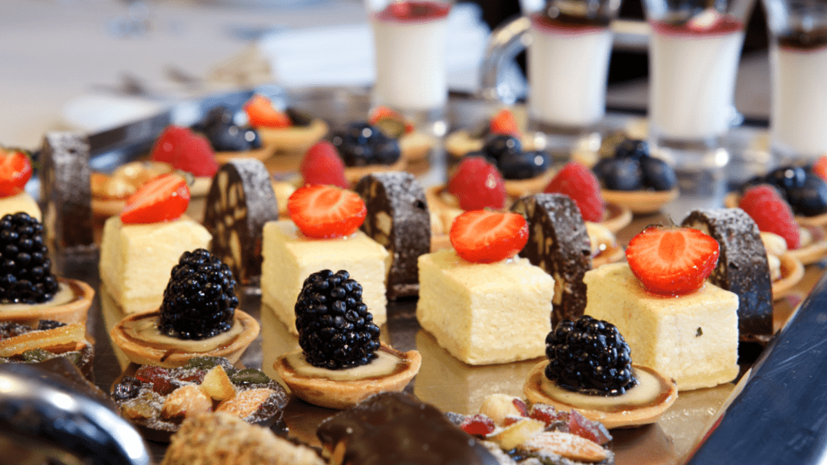 4 chic desserts to impress your guests at your next dinner party