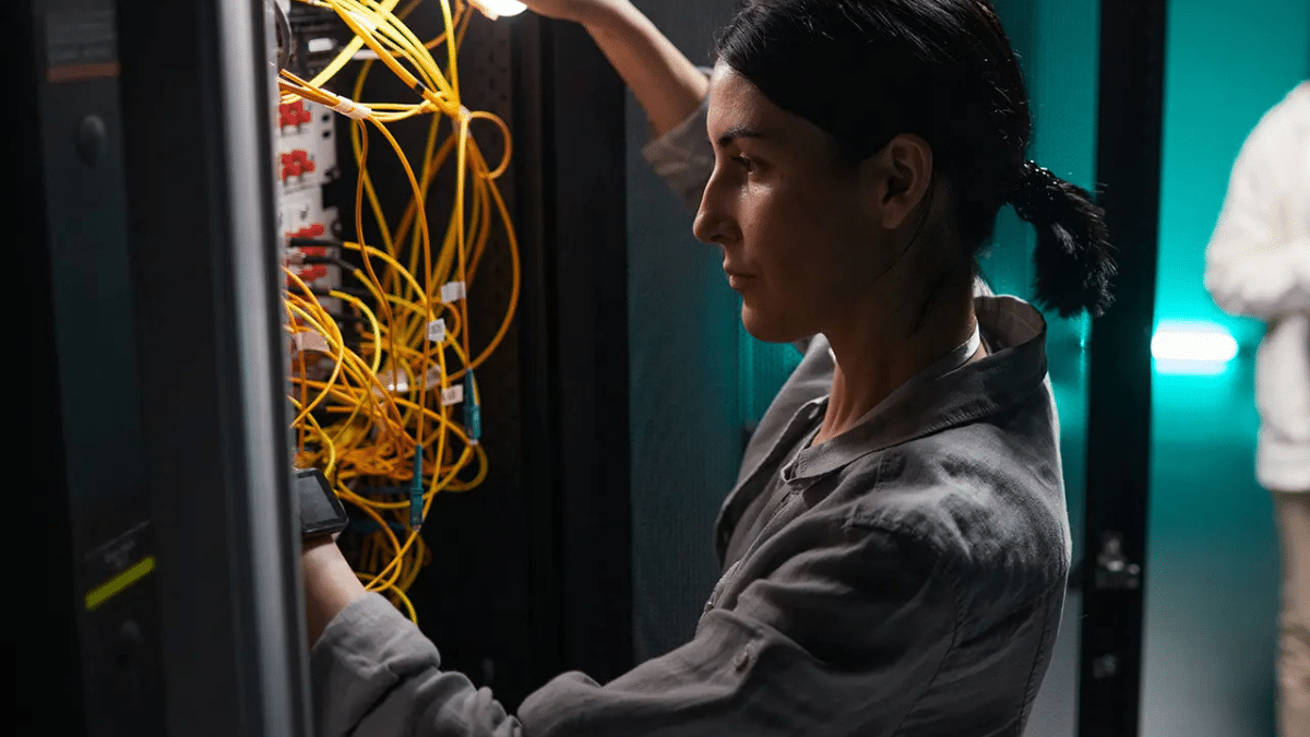 How to Properly Dispose of Servers & Networking Equipment in ...