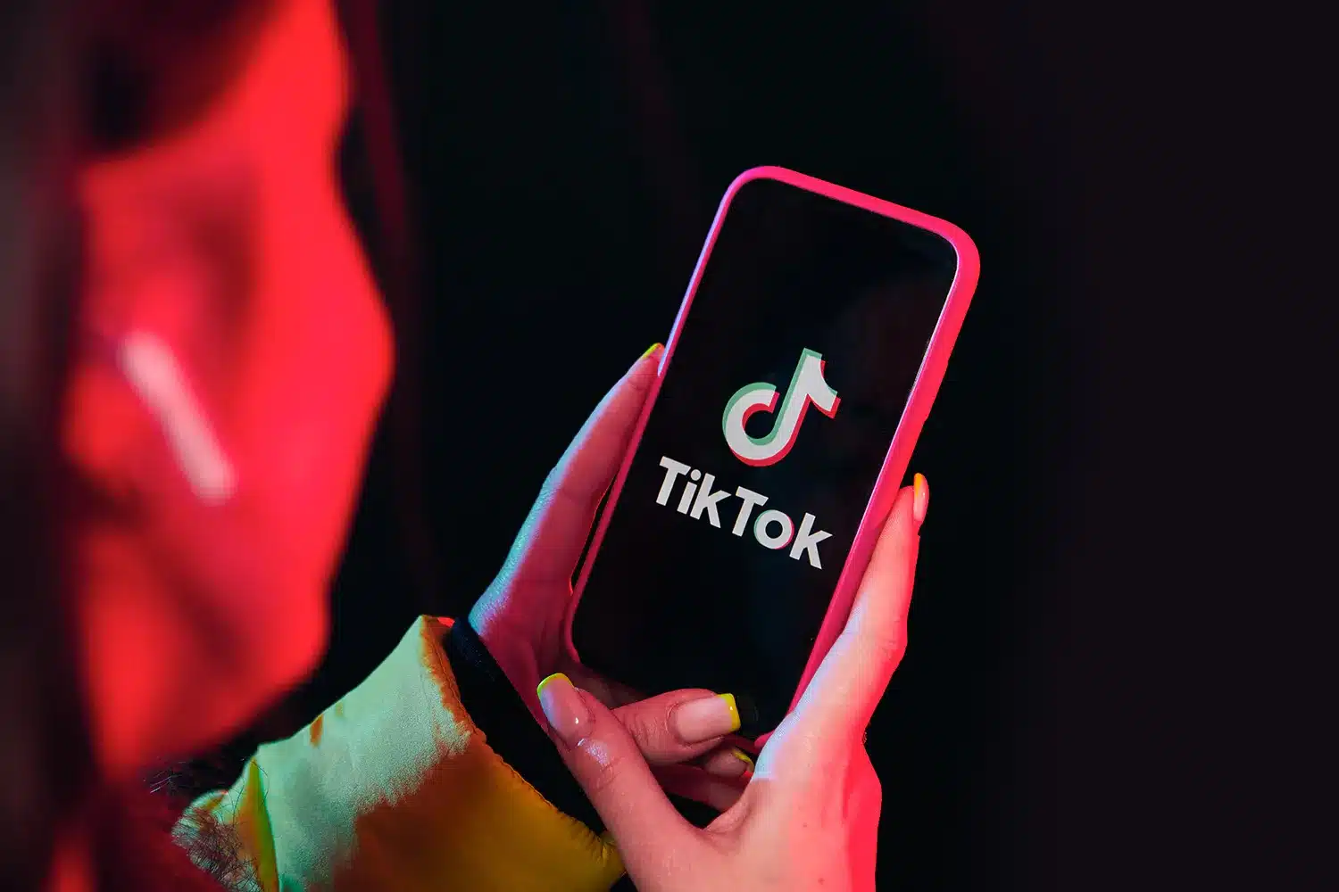 Whats IMSG: TikTok's Blue vs. Green Bubbles